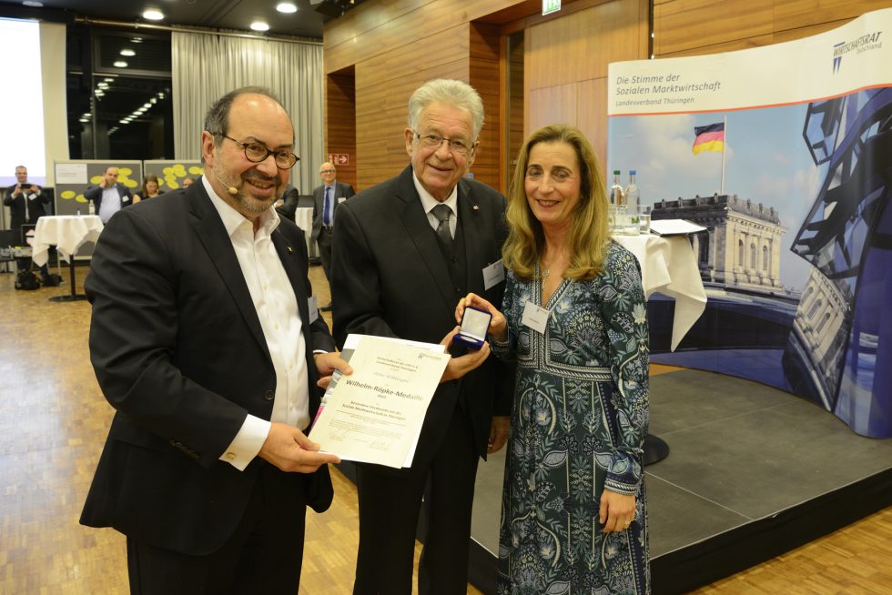 Wilhelm- Röpke-Medaille für Martin Röder und Dr. Peter Röhlinger ...